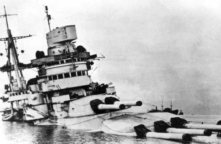 Battle of Taranto - How British Biplanes Destroyed the Italian Fleet